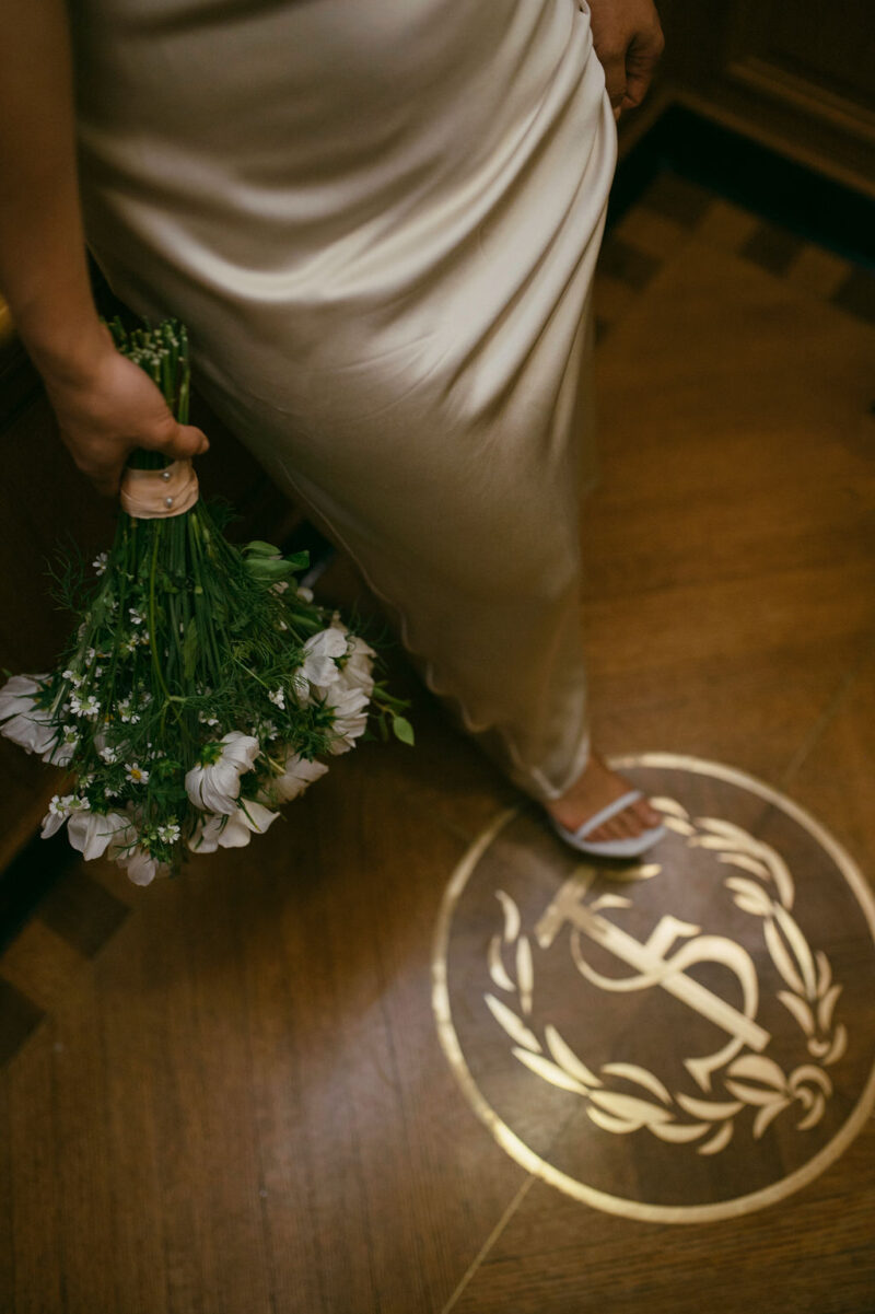 A Simple + Elegant SF City Hall Elopement